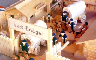 Woodworking plan for a cavalry fort, soldiers, indians and accessories