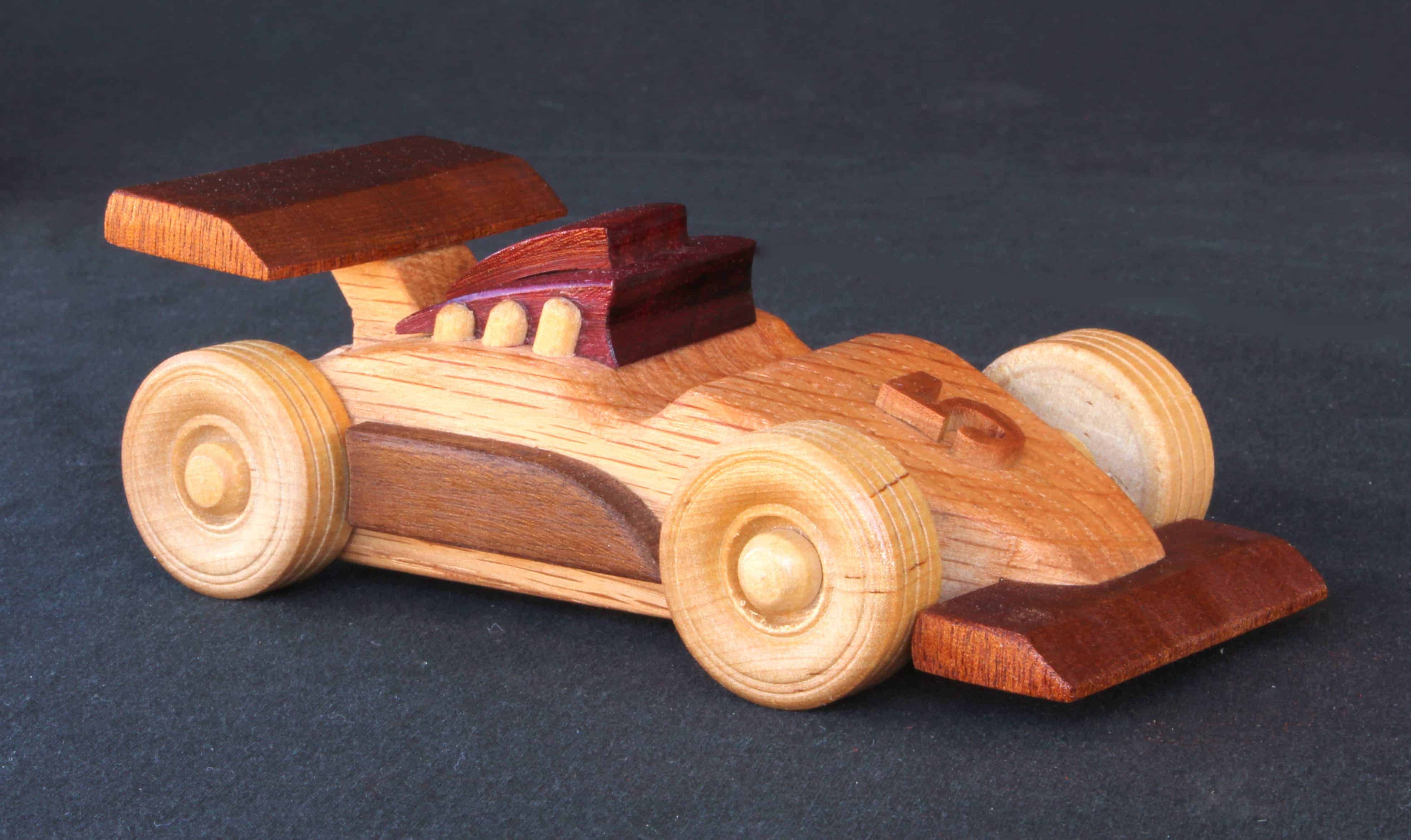 Plump'N'Tuff race car woodworking plan - Forest Street Designs